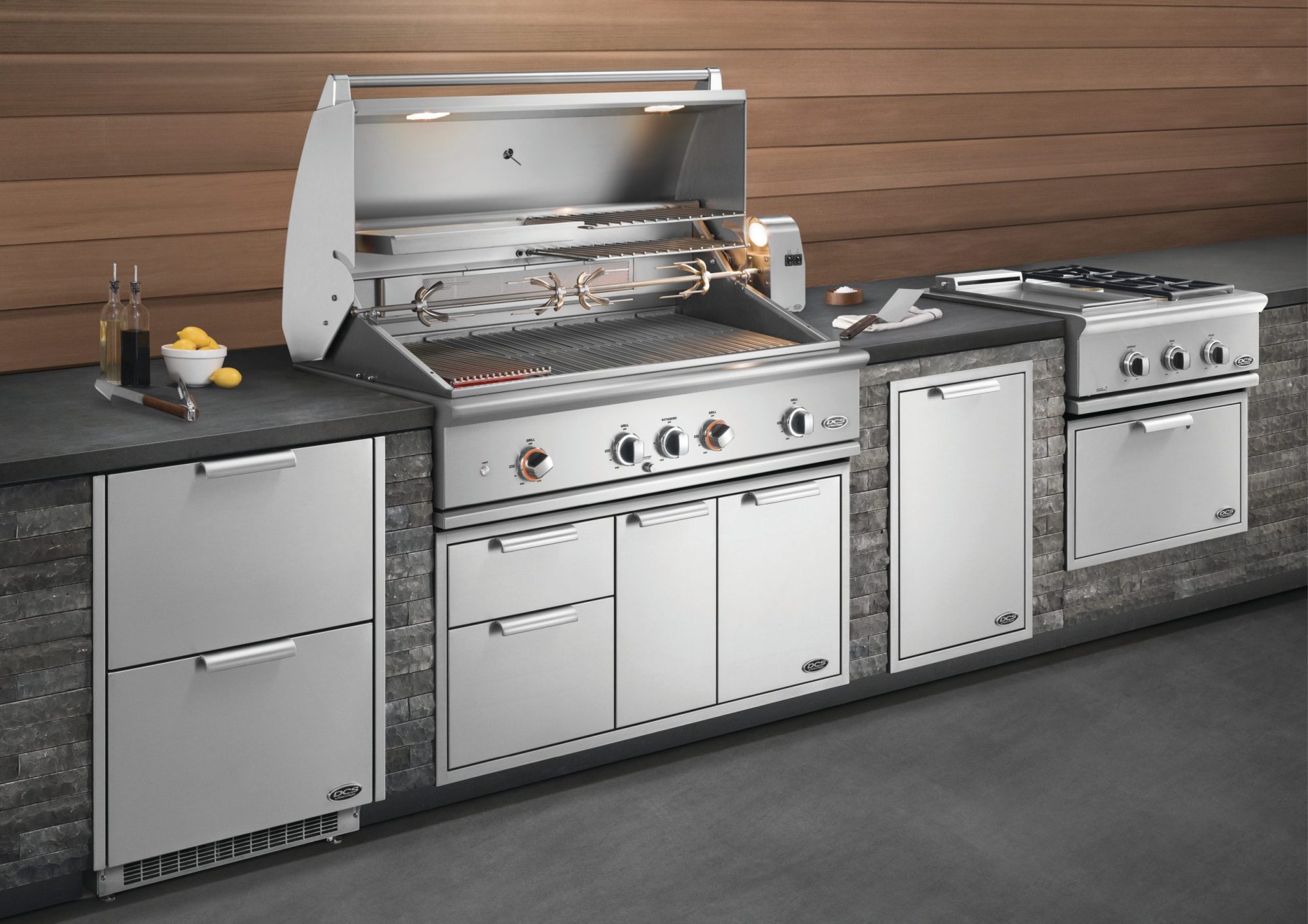 Outdoor Kitchen Builder & Grill Store - Just Grillin Outdoor Living - Tampa